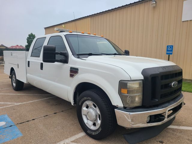 Bucket Trucks | Pinnacle Trucks | Irving Equipment Dealership