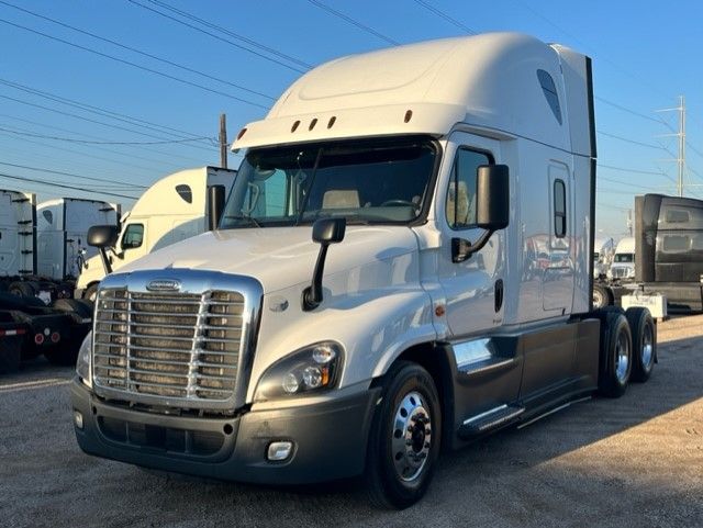 Used Commercial Trucks Dallas | Truck Dealer Dallas | Infinity Trucks