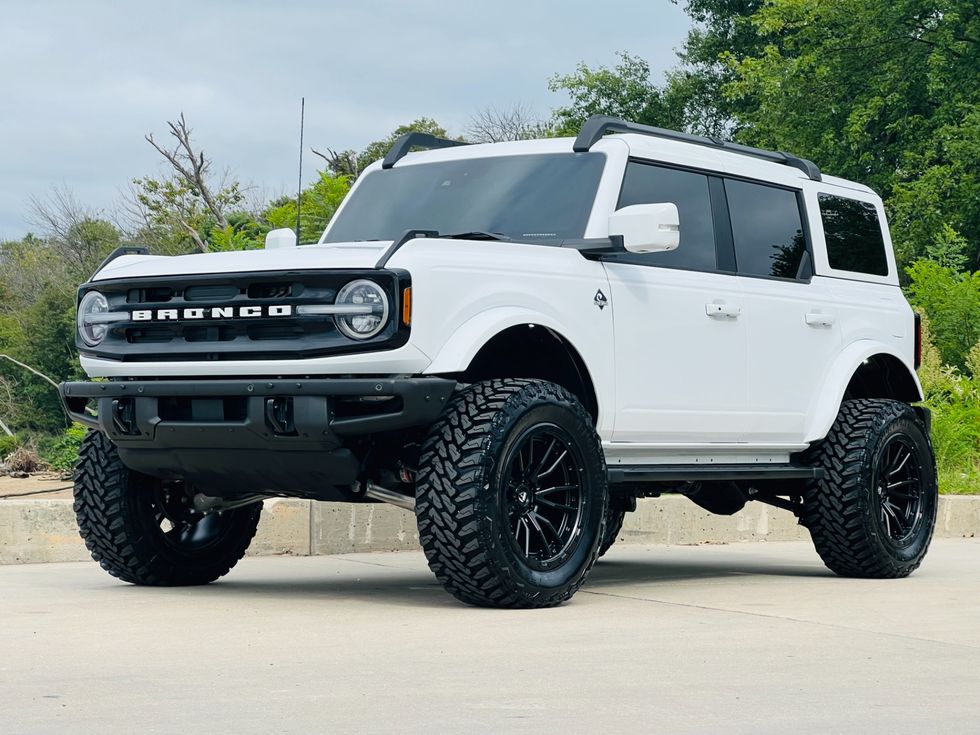 Ford Bronco Lifted White