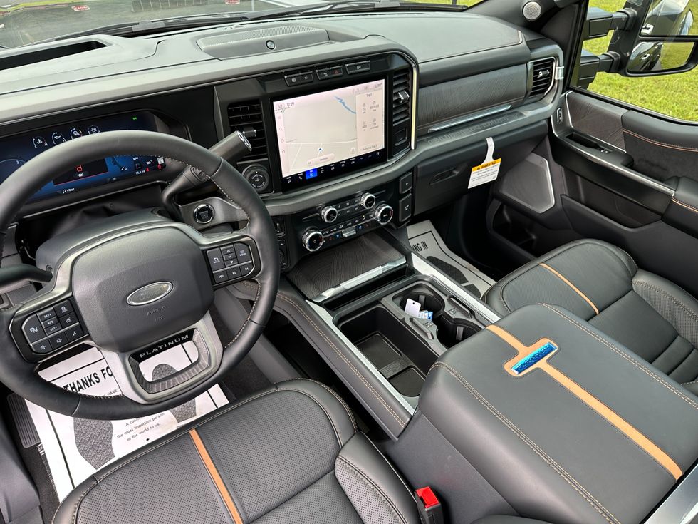 2022 F450 Platinum Interior